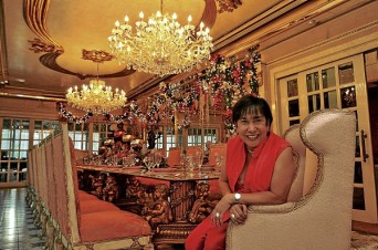 Ricky Reyes learns to let go–beginning with his Valle Verde mansion ...