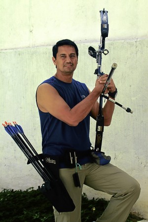 Richard Gomez aims for the bull’s-eye | Lifestyle.INQ | Lifestyle.INQ