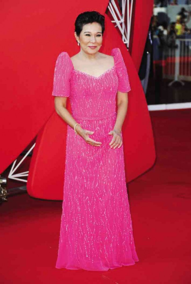 Nora Aunor’s designer seeks to make ‘hablon’ a global superstar ...