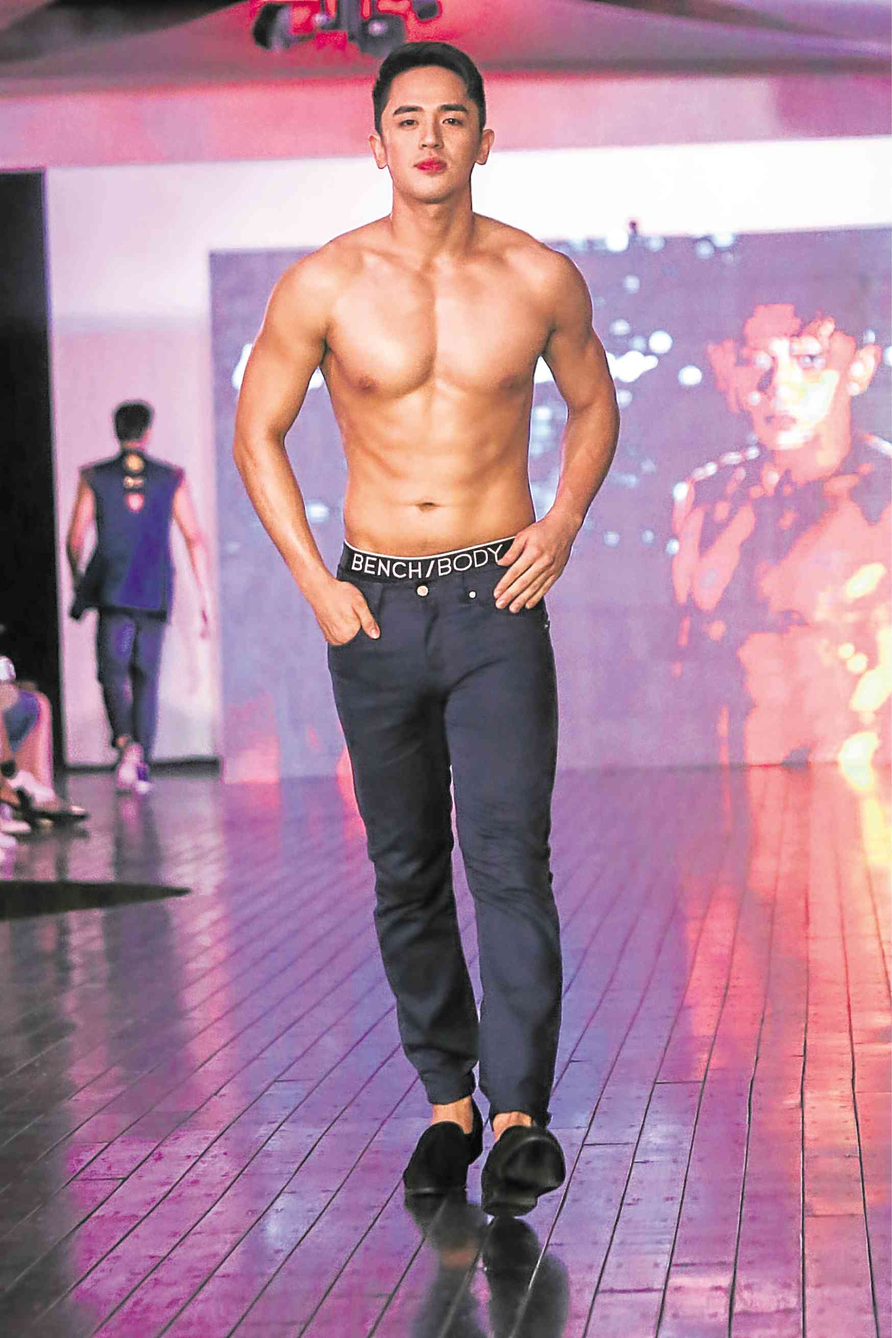 Reina Hispanoamericana Winwyn Marquez, ‘hottest math teacher’ Pietro ...