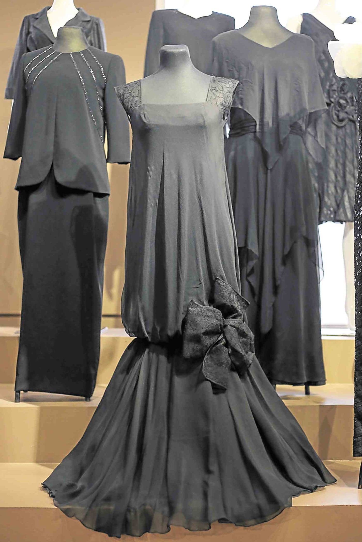 Insta generation, meet Roy Gonzales, haute couturier | Lifestyle.INQ ...