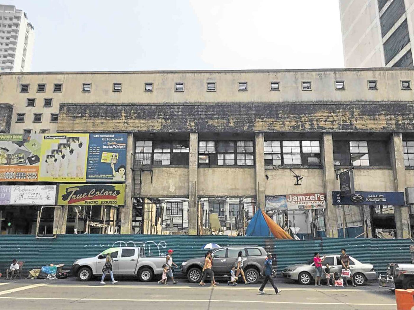 NHCP stops Erap’s demolition of postwar Santa Cruz Building in Escolta ...