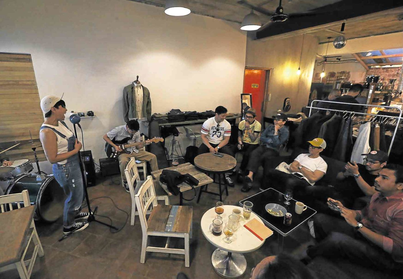 Meet the raw denim movement—the anti-fast-fashion resistance ...