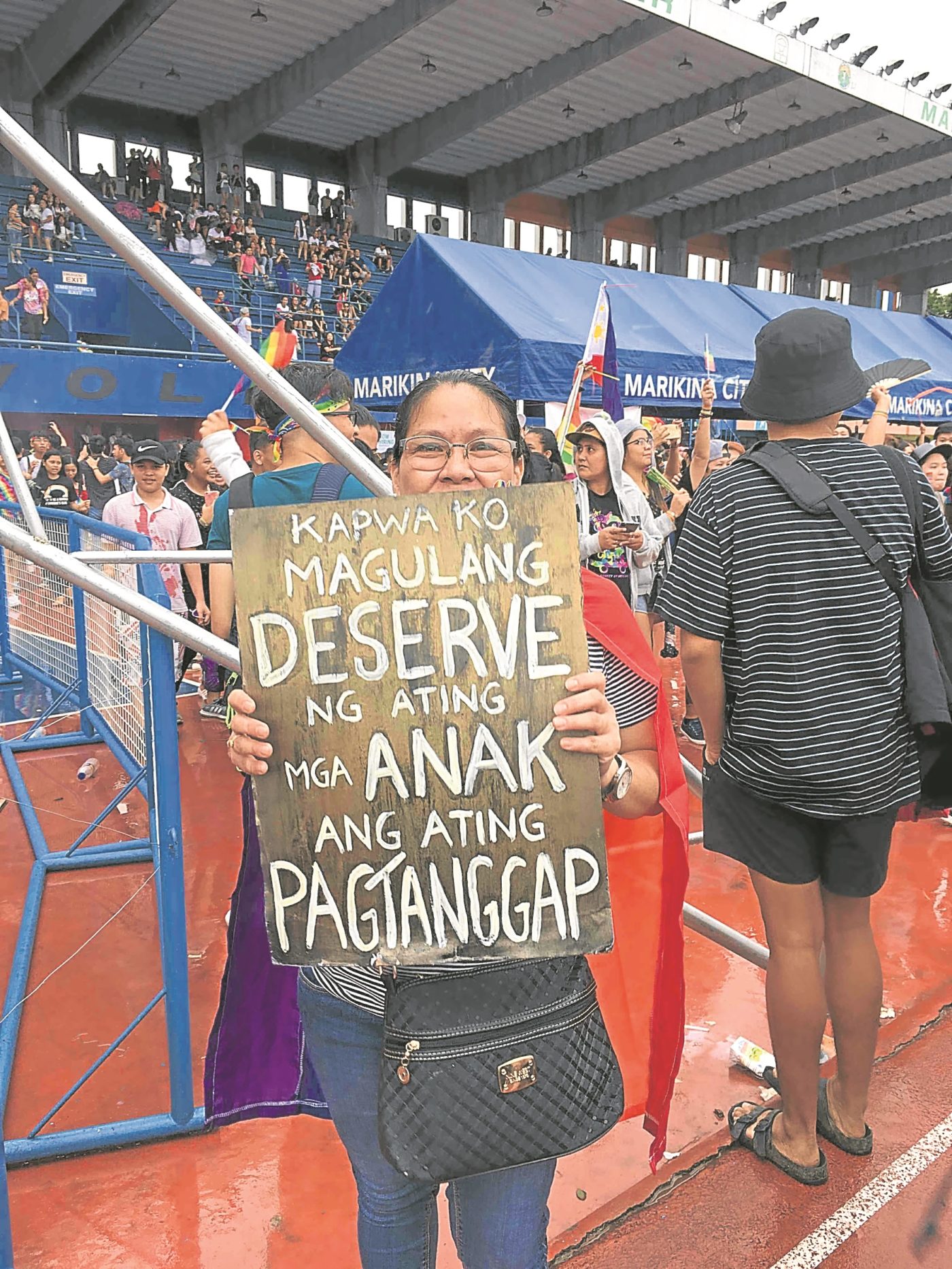 Why we braved the rain to give free hugs at Gay Pride | Lifestyle.INQ ...