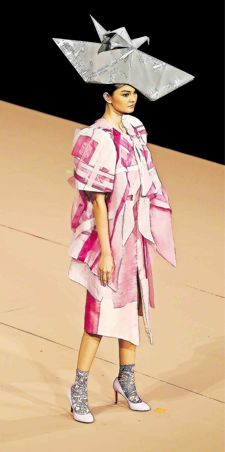 Army chic wins TernoCon 2020 | Lifestyle.INQ | Lifestyle.INQ