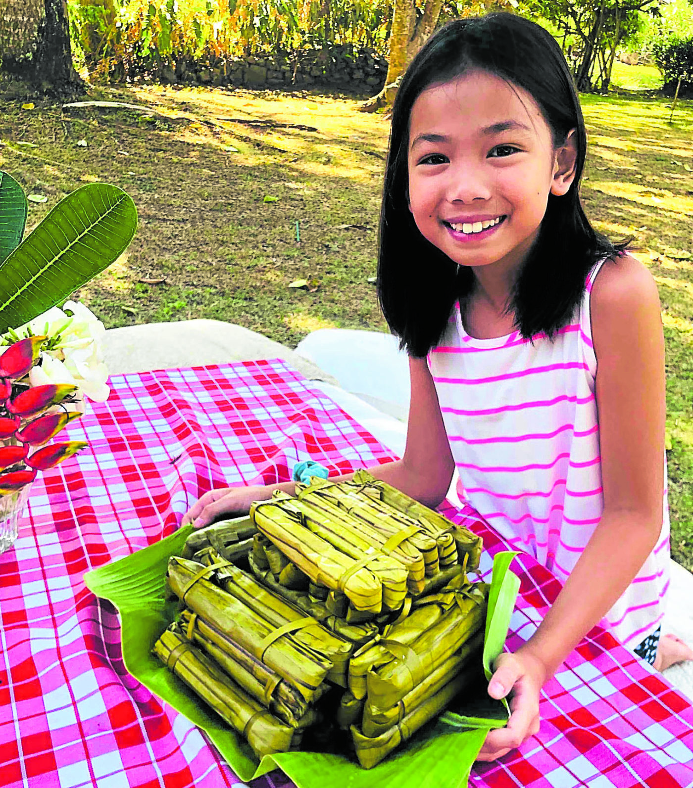 10-year-old turns ‘suman’-making into family activity | Lifestyle.INQ ...