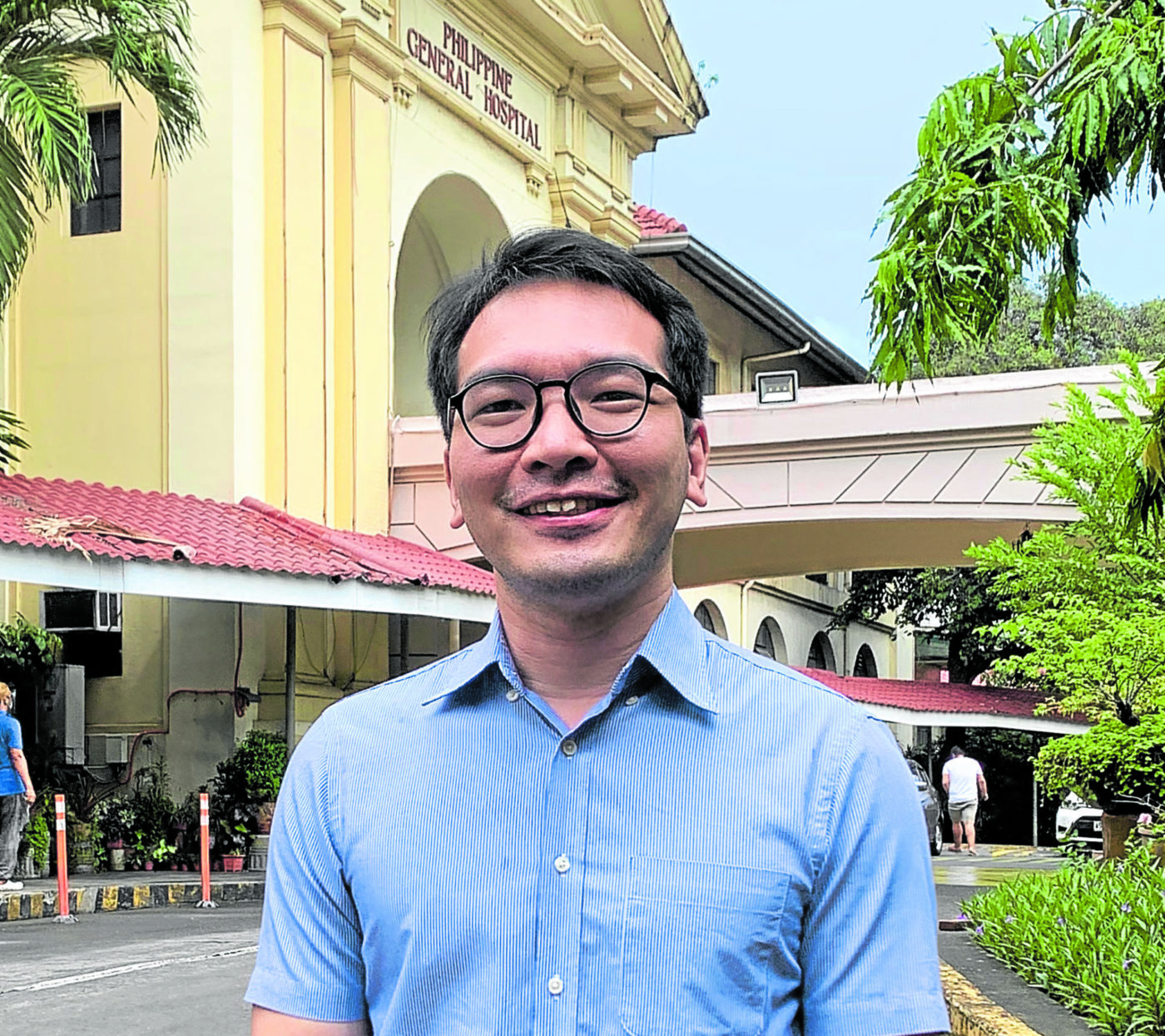 Neurosurgeon writes with both heart and mind in hit medical memoir ...