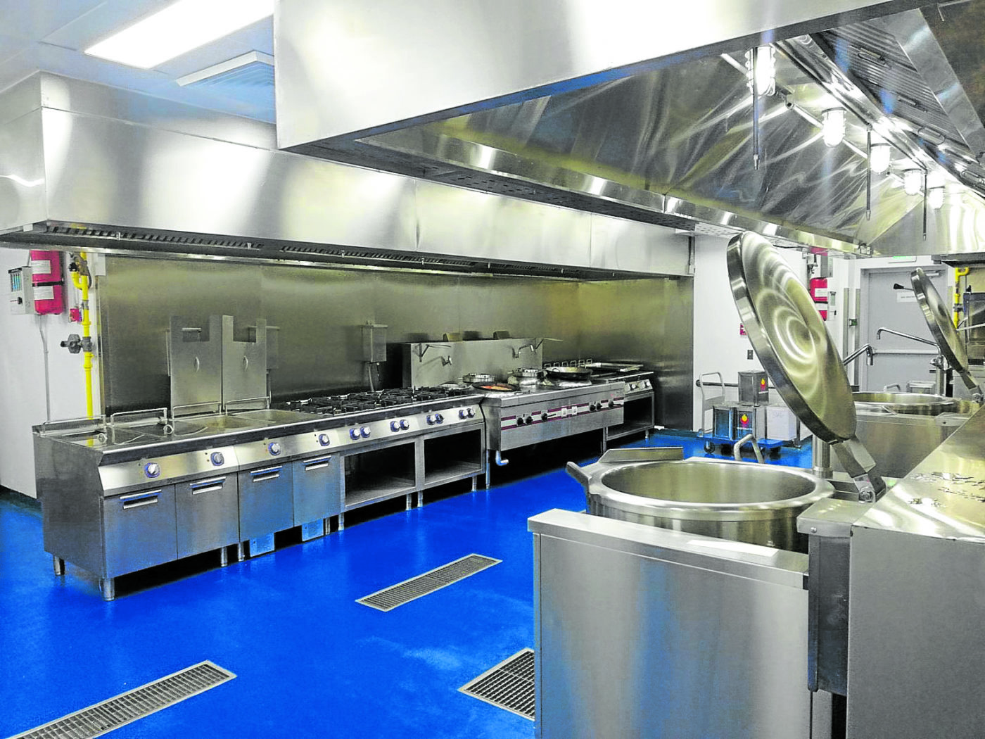 Maker of famous airline lounge 'arroz caldo' shifts to selling food ...