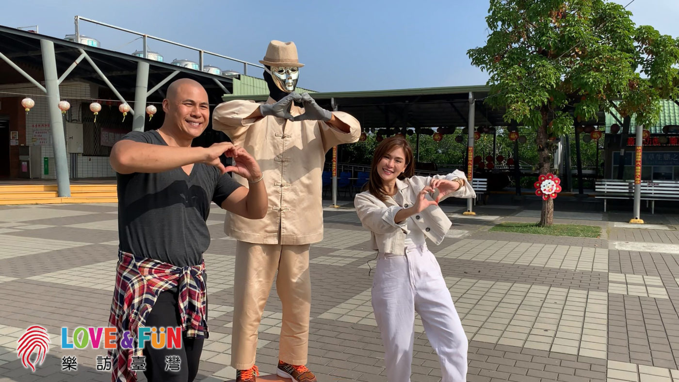 TV hosts from the Philippines, India, and Thailand share the love and ...