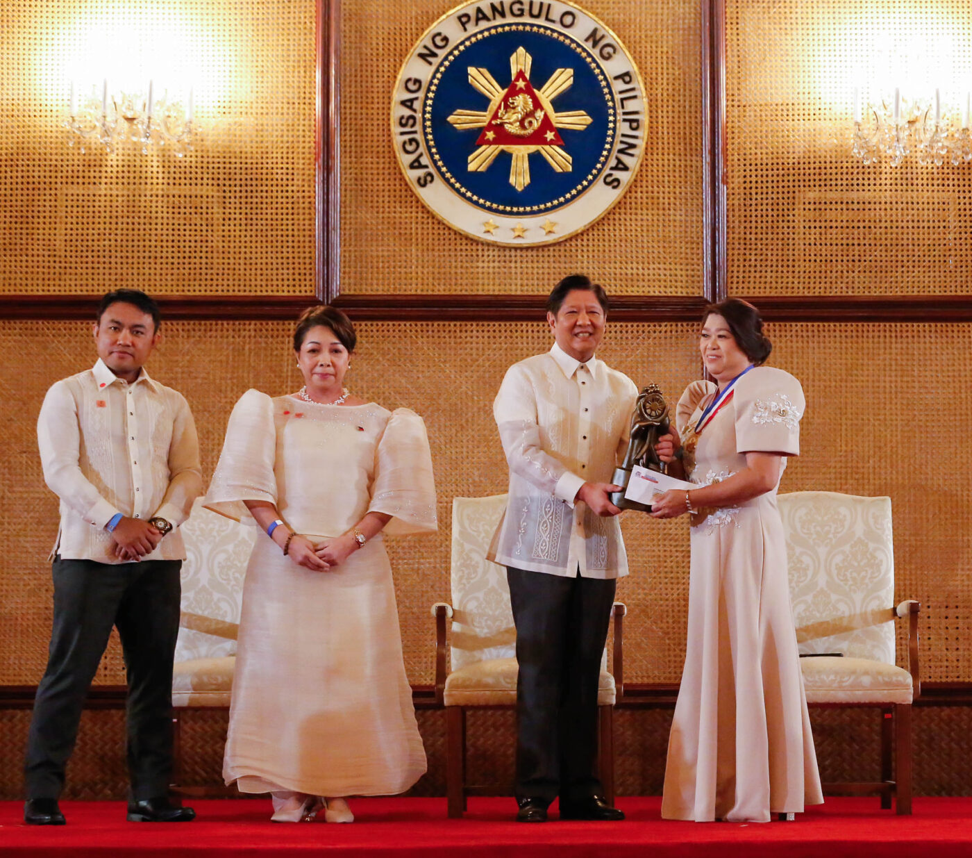 'Dangal ng Bayan': 5 women honored for making a difference in public ...
