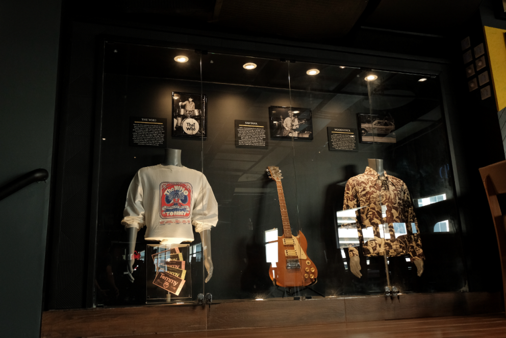 Dishes, drinks, and dancing: Hard Rock Café pumps up the volume with ...