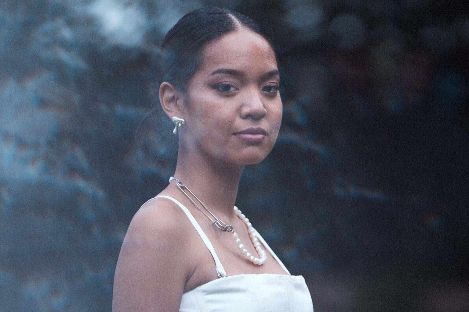 Norwegian-Filipino Artist HILLARI Joins Forces With Jolianne for a ...