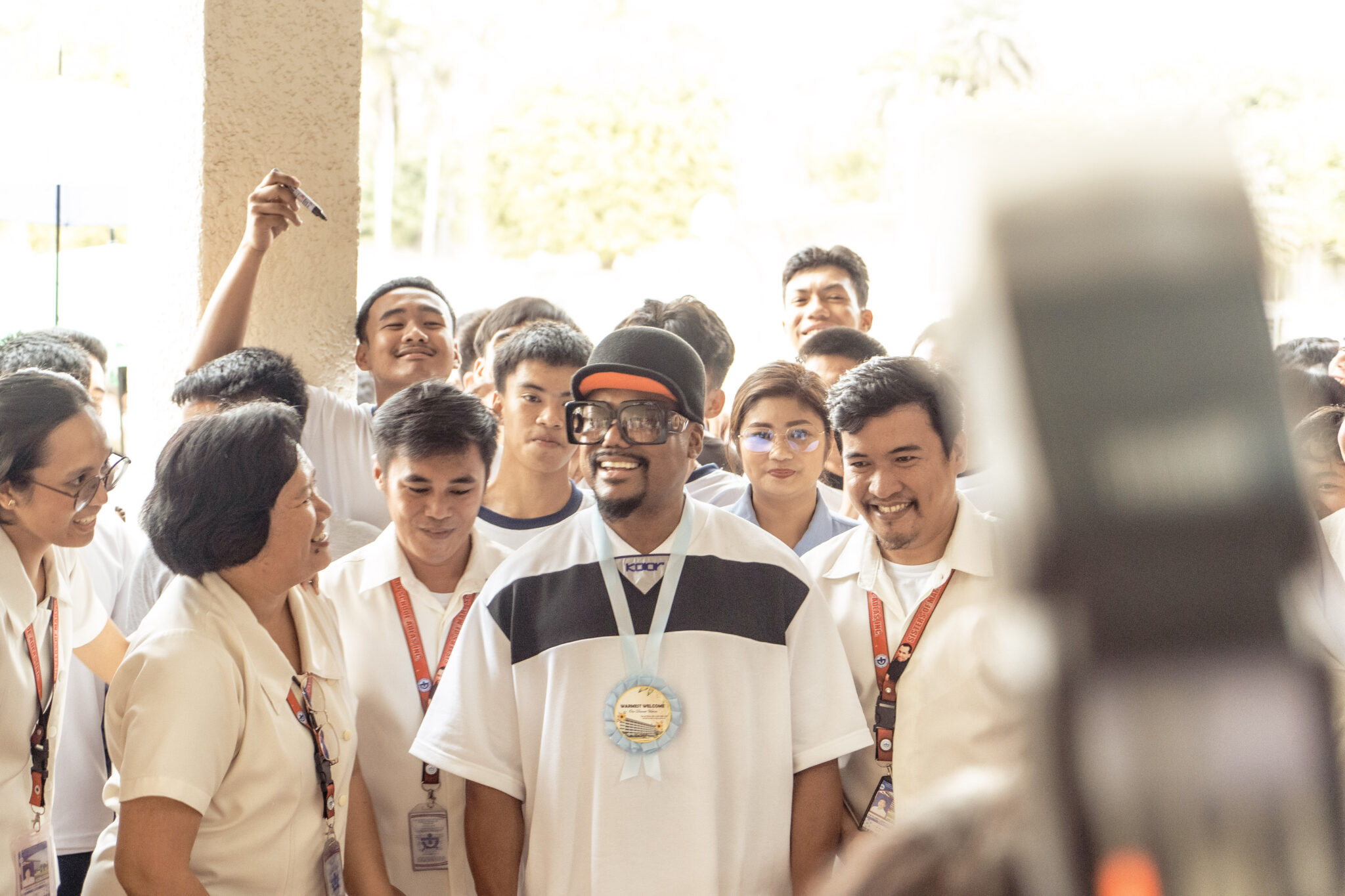 Apl.de.ap pays it forward | Lifestyle.INQ | Lifestyle.INQ