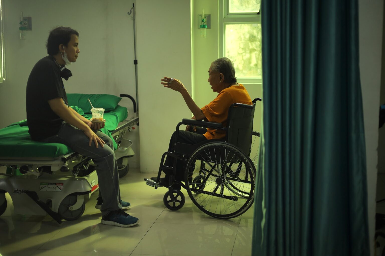 On the set of ‘Bar Boys 2:’ Director Kip Oebanda talks about mentors ...